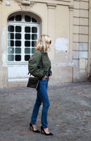 How to wear kakhi? - Personal Shopper Paris - Dress like a Parisian