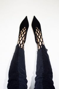 How to wear fishnet tights? - Personal Shopper Paris - Dress like a ...