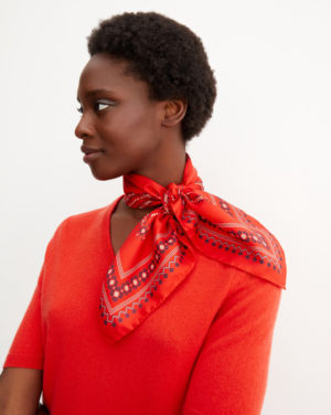 How to wear scarves - Personal Shopper Paris - Dress like a Parisian