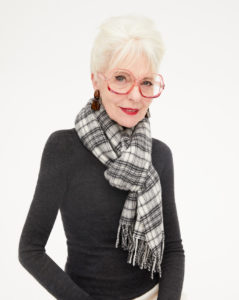 How to wear scarves - Personal Shopper Paris - Dress like a Parisian